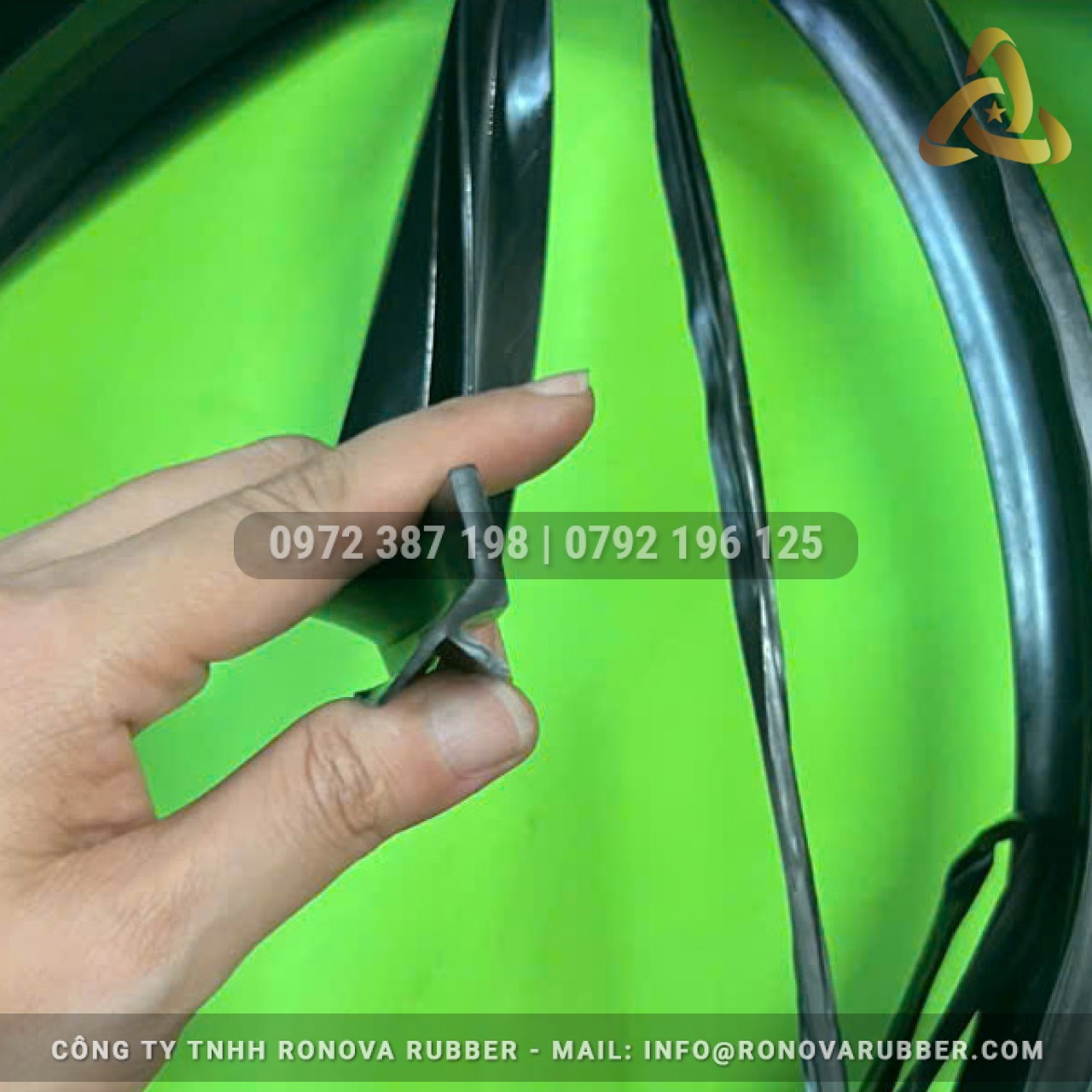 Ron Cao Su EPDM Chữ L 23 1x14 7x3 1 | Ronova Rubber