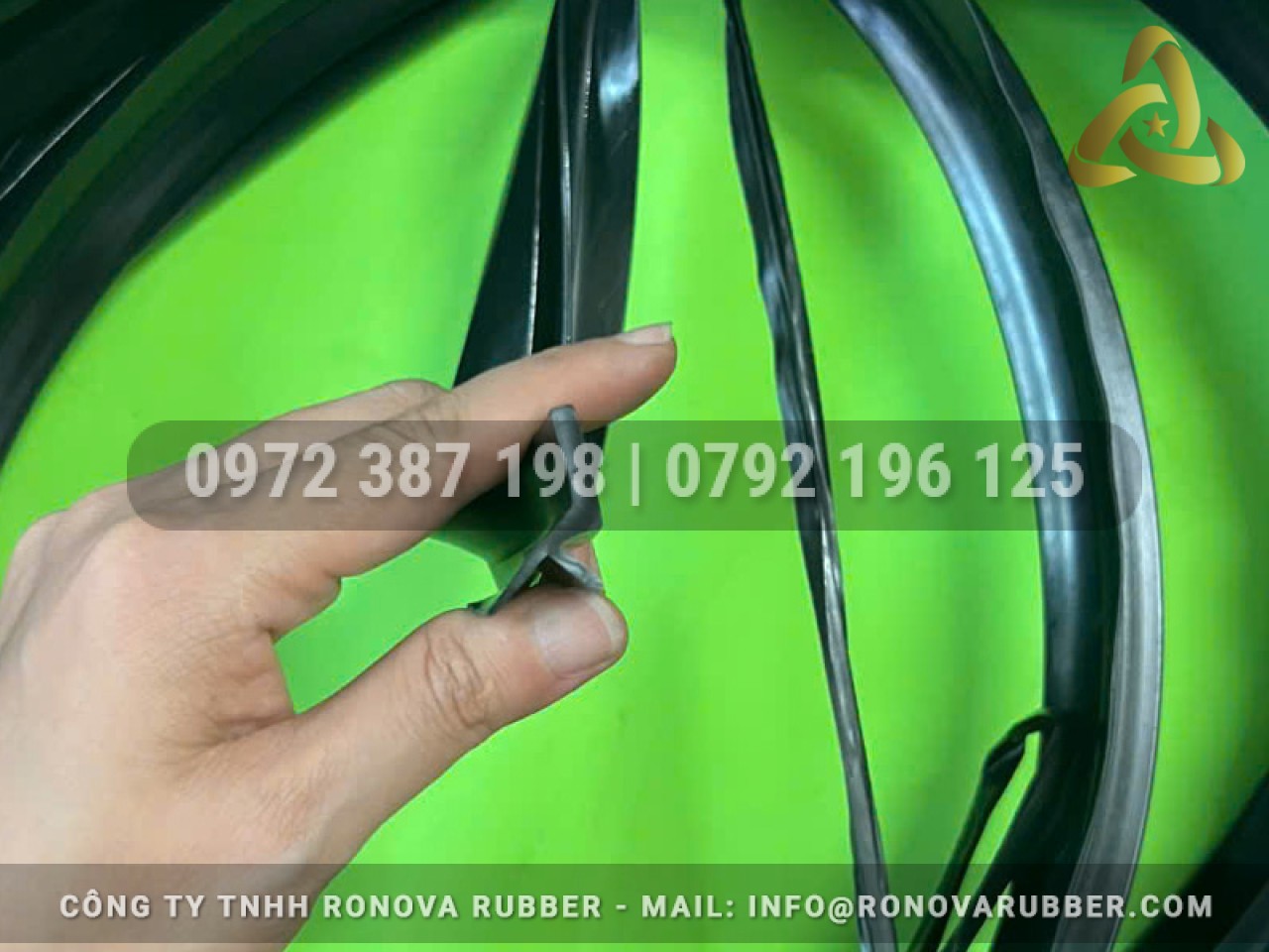 Ron Cao Su EPDM Chữ L 23 1x14 7x3 1 | Ronova Rubber