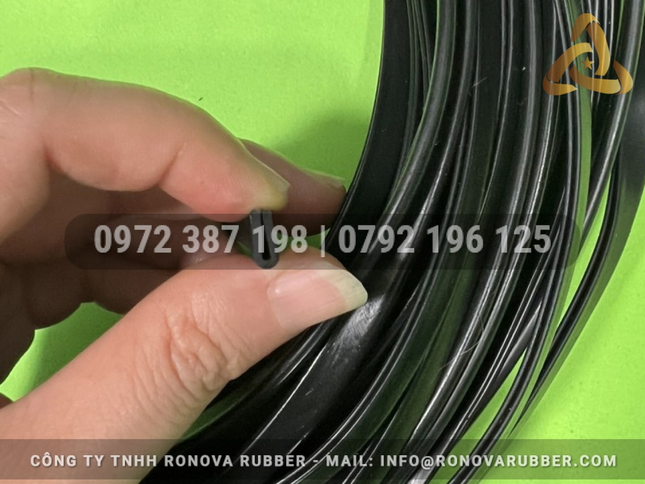 Ron cao su EPDM chữ U 3x7x1 | Ronova Rubber