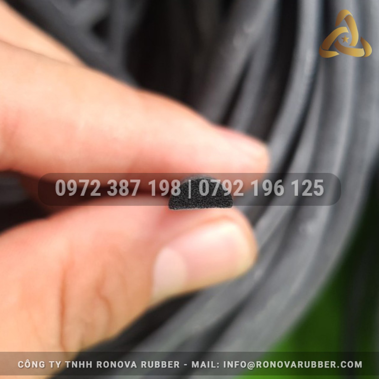 Ron xốp EPDM chữ D 3.5x7 | Ronova Rubber
